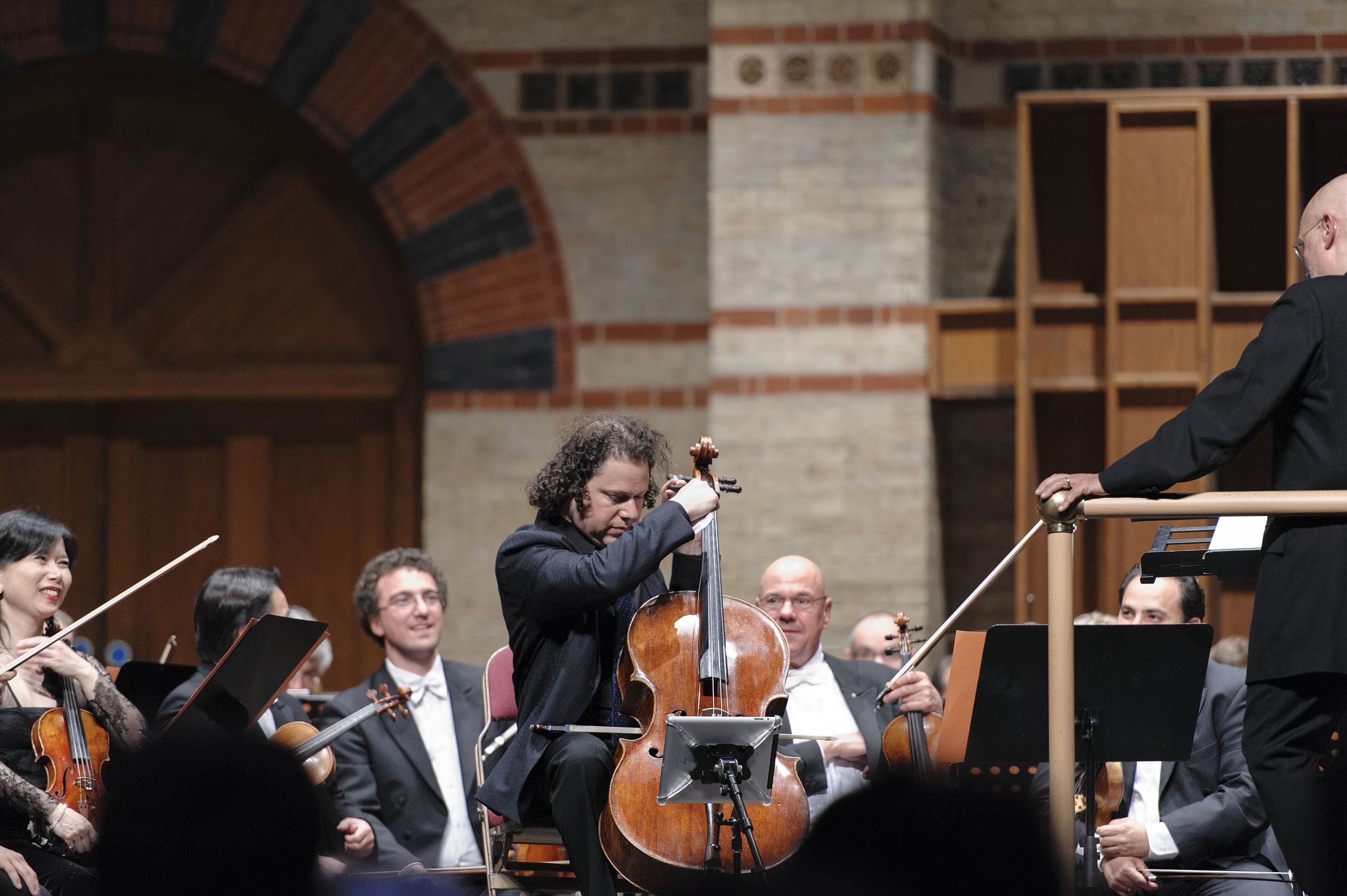 Das Sinfonieorchester Basel erlebt Freuden und Frust des Touralltags ...
