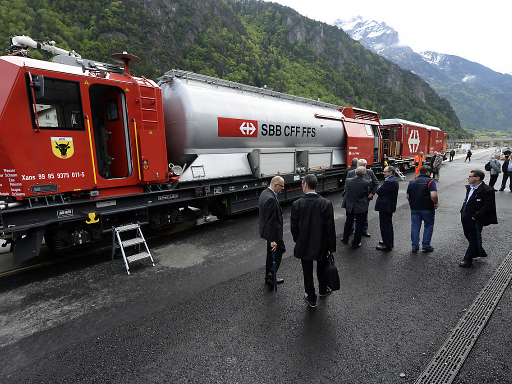 SBB bestellt drei neue Lösch- und Rettungszüge | TagesWoche